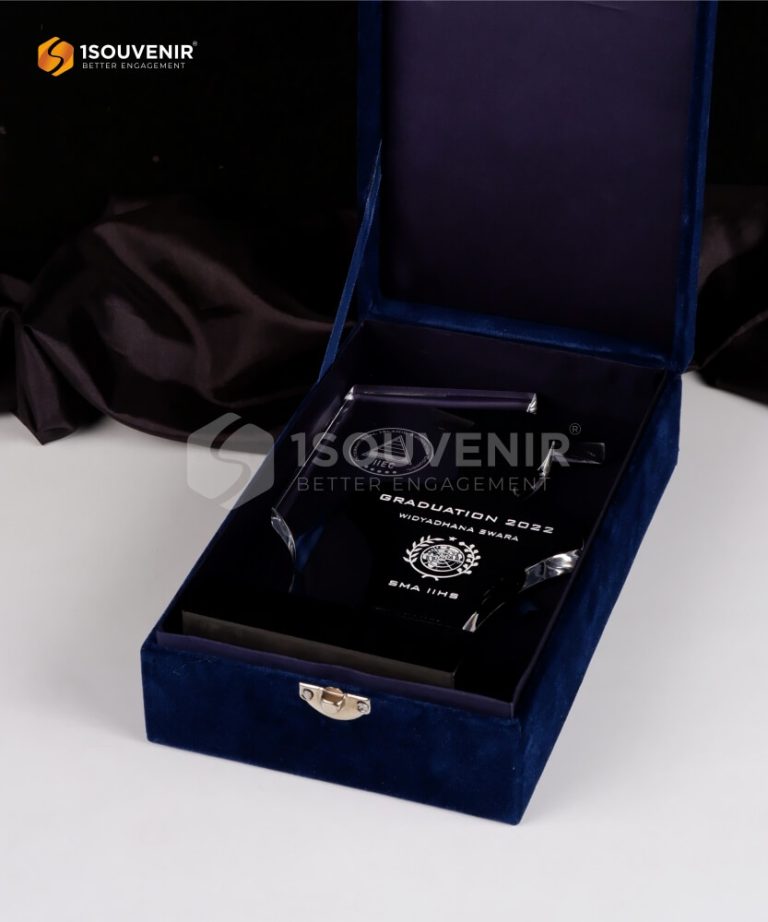 Plakat Akrilik Lulusan SMA International Islamic High School ...